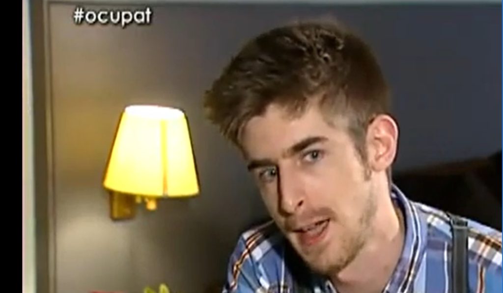 Sanserif Creatius | Aleix Saló, Simiocracia and the cardboard furniture ...